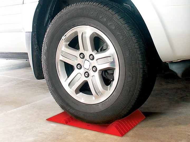 Maxsa 37359 Park Right Parking Mat - Red